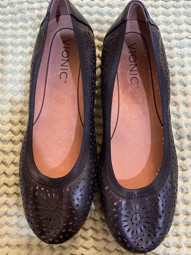 Vionic Perforated Black Leather Ballet Flat. Brand New. Size 6 | eBay
