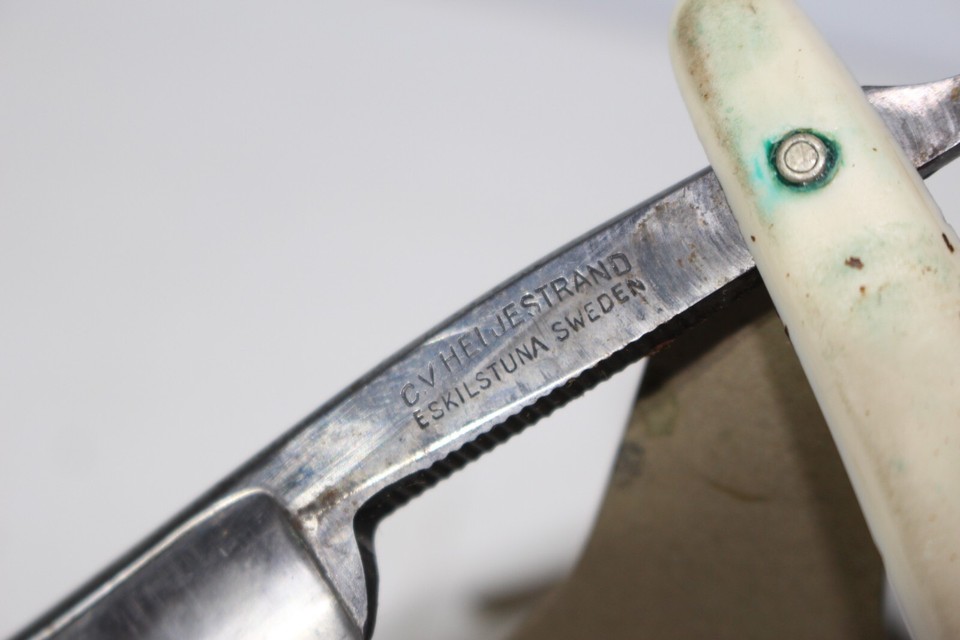 Antique C. V. Heljestrand # , Ecklstuna , Sweden Straight Razor Near ...