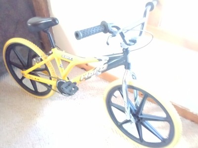 Haro Group 1 SR 2.0 Bmx Cruiser Bike rare vhtf Yellow Black Model | eBay