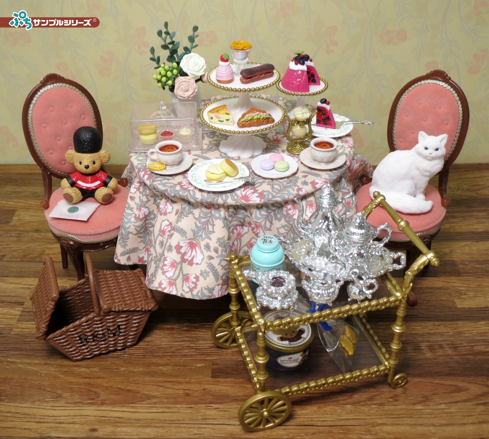 Re-Ment Miniatures Dollhouse Decoration My Tea Table Secret Tea Time ...