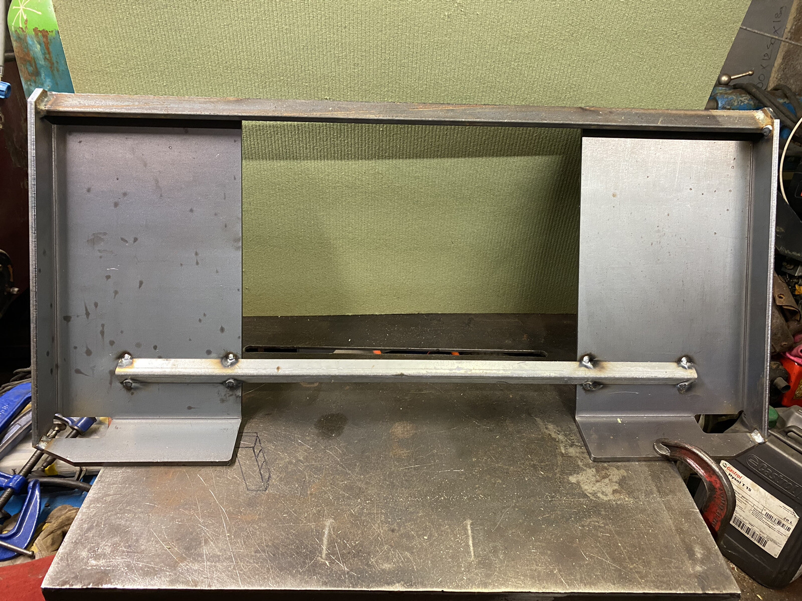 BOBCAT S70 SINGLE PIECE WELD ON BRACKETS | eBay UK