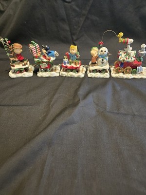 Peanuts Snoopy Charlie Brown Christmas Train Danbury Mint 5 Piece Set ...