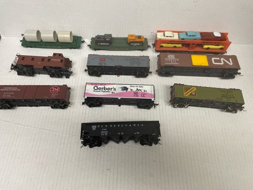 HO SCALE LOT OF TEN FREIGHT CARS. ATHEARN, TYCO ROUNDHOUSE & OTHERS ...