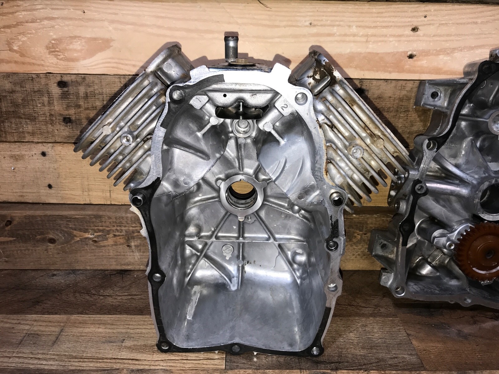 John Deere GT235 Briggs & Stratton 350777 Engine Block Crank Case W ...