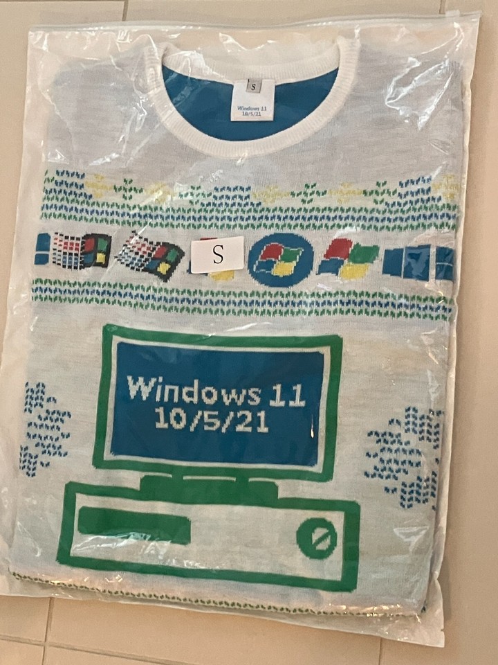 Holiday Sweater - Microsoft Windows 11 Ugly Sweater - Limited Edition ...