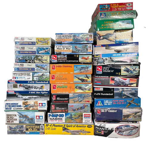 Vintage Model Aircraft Scale Lot of 32 Tamiya Hasegawa Revell Monogram ...