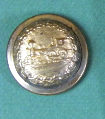 Bb LOCOMOTIVE Stock Design RAILROAD UNIFORM BUTTON small gilt staff ...
