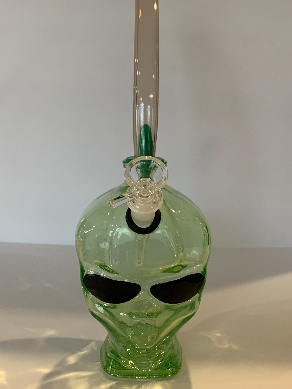 Green UFO Space Alien Head Skull, Glass Water Bong w bowl & stem 4 2 0 ...