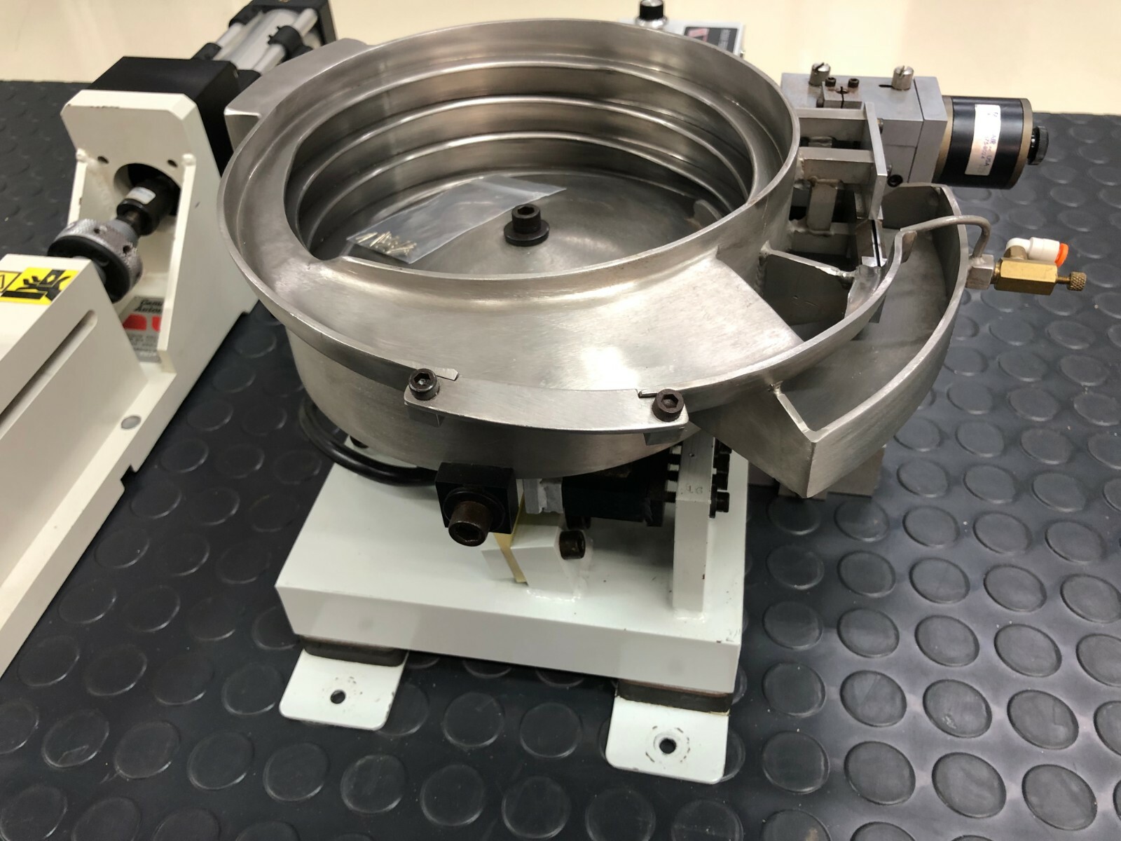 Cambridge Automatic Pin Inserter MD838P w/ Vibratory Bowl Feeder ...