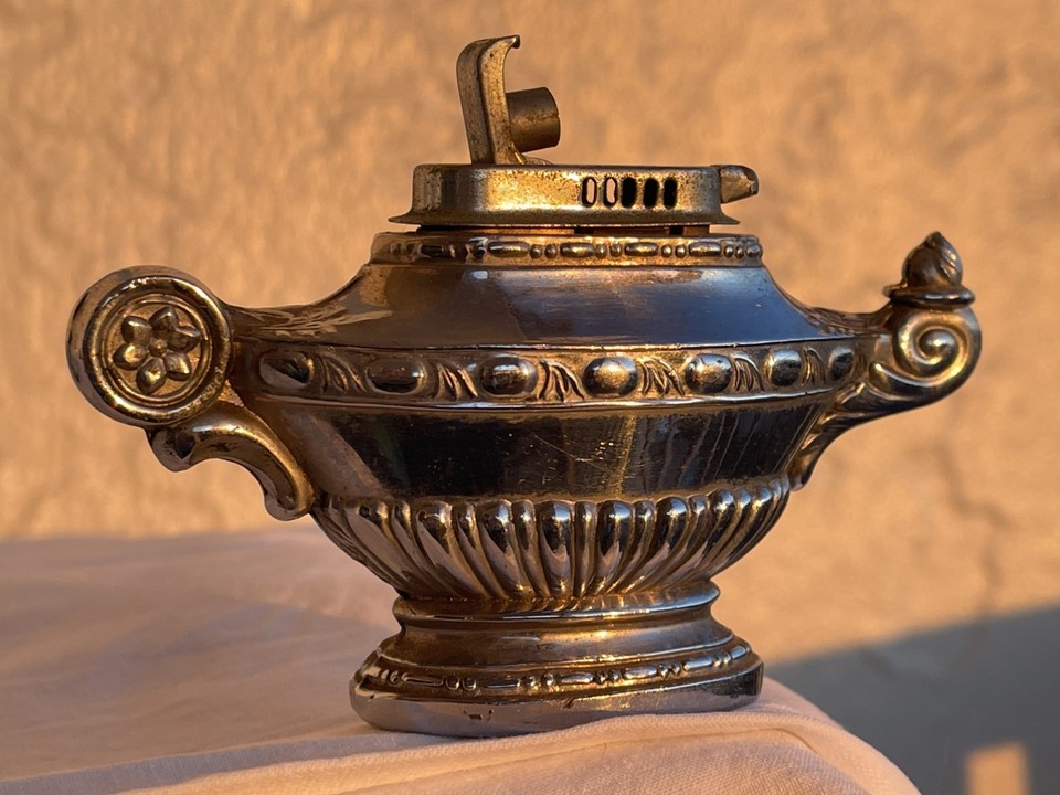 Vintage LIGHTER Aladdin Genie Lamp made in occupied Japan Table ...
