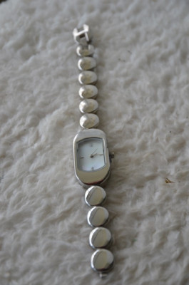 Damenuhr, Mädchenuhr, Metallarmband, Marke LDADPR, Armband defekt, vgl ...