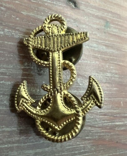 Lapel Pin Vintage Anchor US Navy Rope Gold Tone G-GI Military USN ...