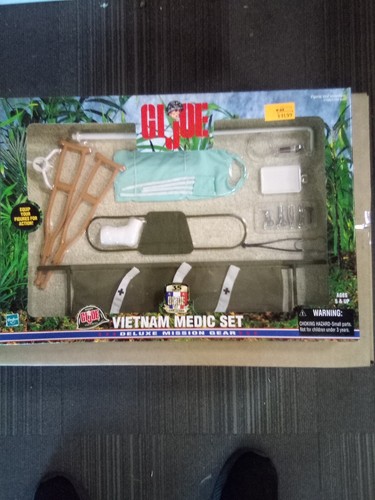 G.I. Joe 12 Vietnam Medic Set Deluxe Mission Gear Hasbro 1999 New | eBay