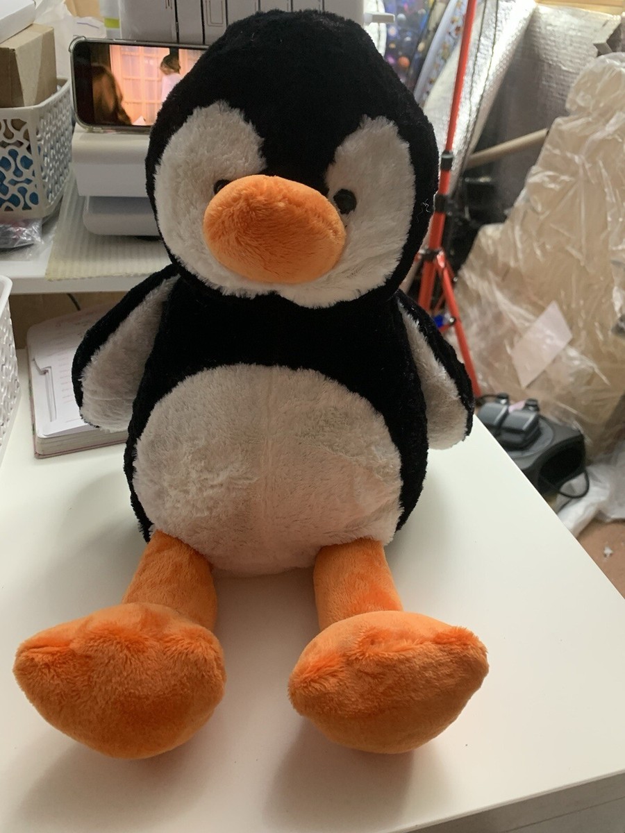 Penguin Looking Scared 20+ Anxiety Penguin Stock Photos, Pictures