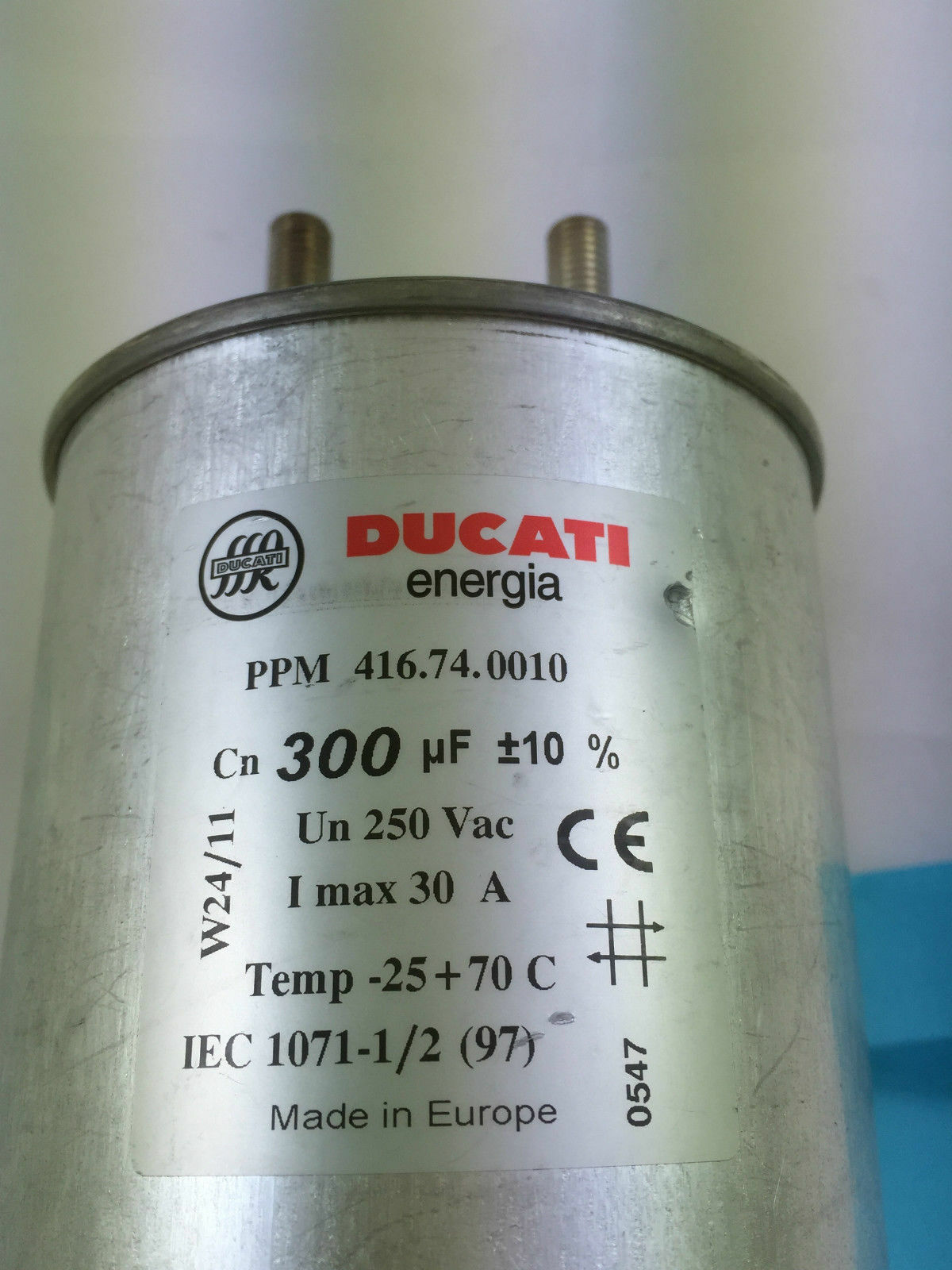 Ducati ENERGIA 416.74.0010 300uf Capacitator PPM Approx.10 250vac 30a ...