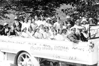 Rst-100 Charabanc, Tavistock Girls High School Summer Outing, Devon ...