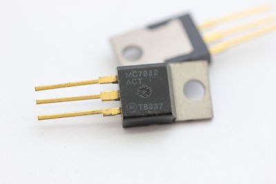 MC7812CT MOTOROLA GOLD TRANSISTOR NOS (New Old Stock)1PC ...