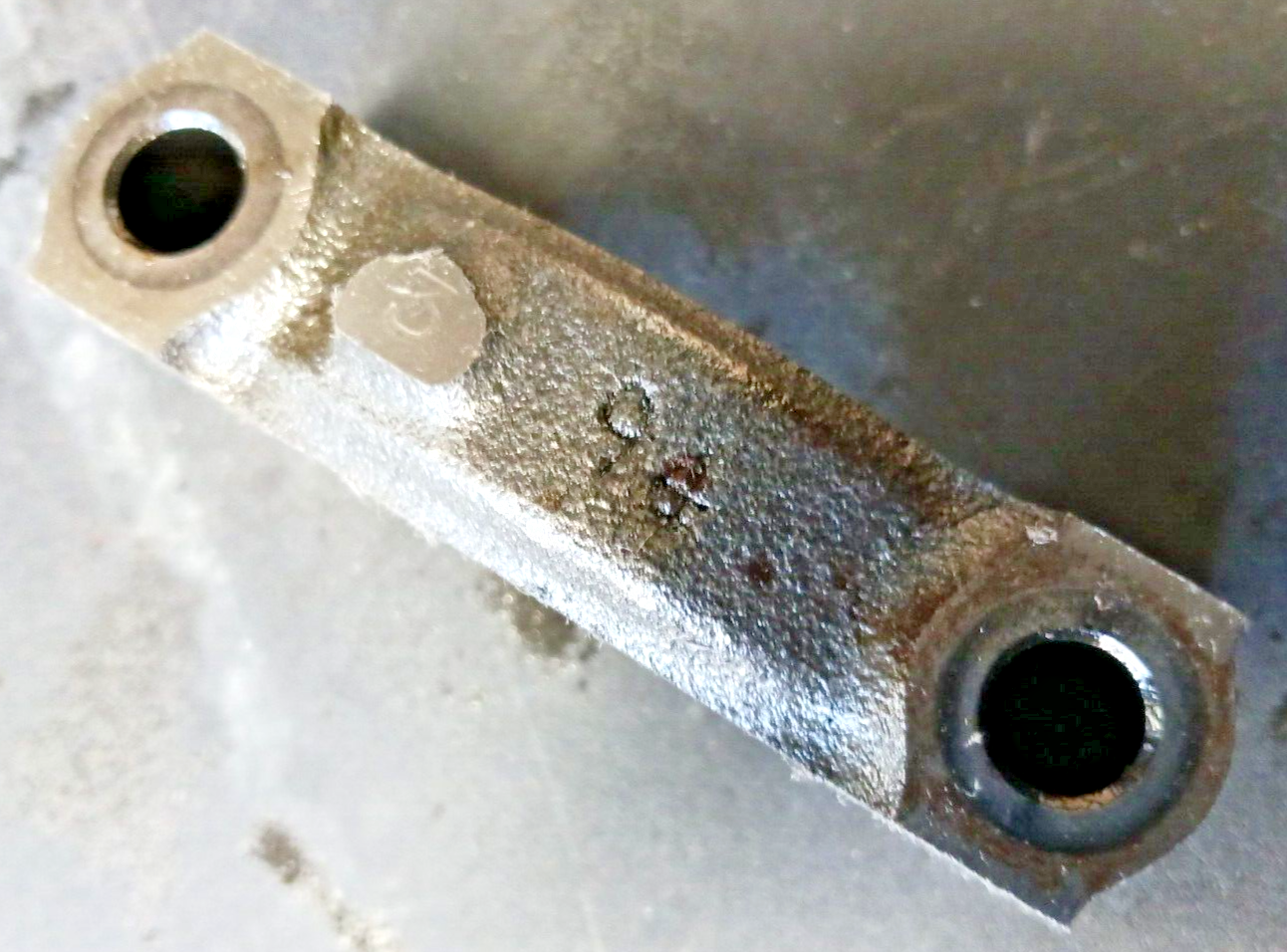 ONE 2010 Toyota Prius Engine Block Main crank bearing CAP #3 | eBay