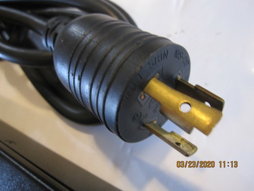 APC AP7930 24-Outlet Switched Rack Power Distribution PDU 120V 20A (3 ...