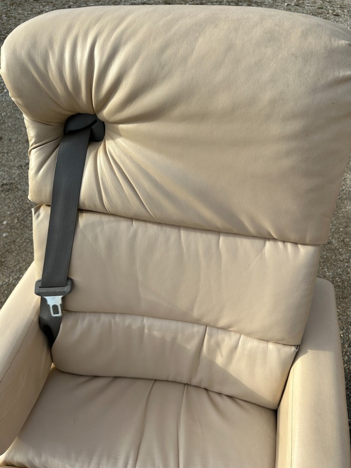 Flexsteel RV POWER Captain's Chairs Seats PAIR Cream motorhome coach ...