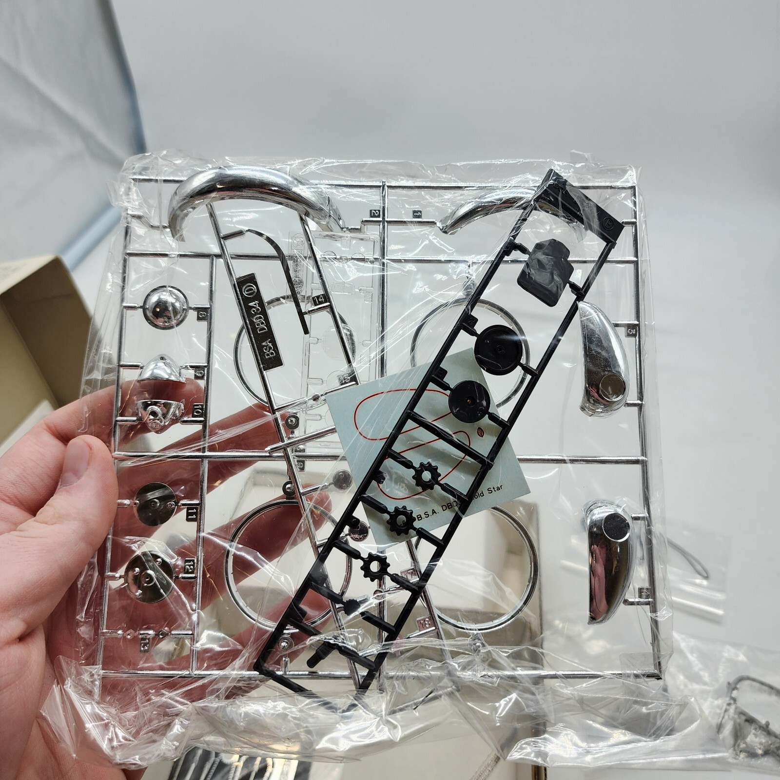 Gunze Sangyo 1:12 Scale BSA DBD34 Gold Star High-Tech Model Kit # G-617 ...