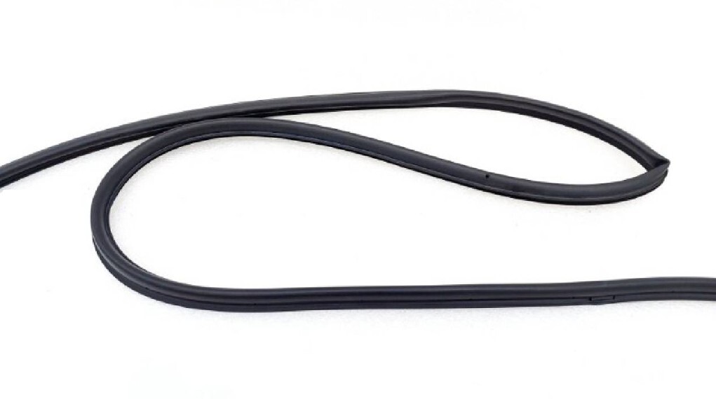 OEM 82140-2W000 W/STRIP ASSY-FR DR SIDE RH for Hyundai Santa Fe 2013 ...