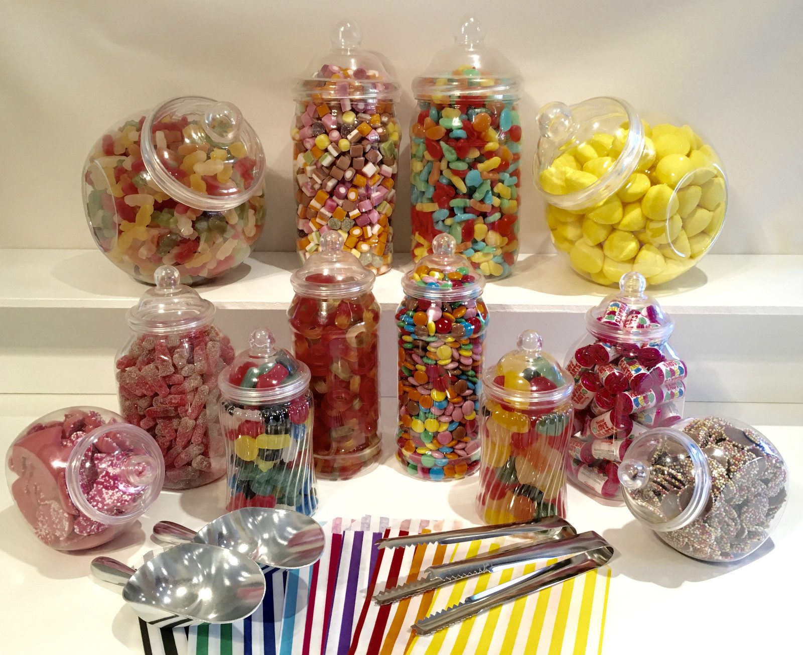 12 Various Plastic Sweet Jars 100 bags 2 Scoops 2 tongs DIY Candy ...