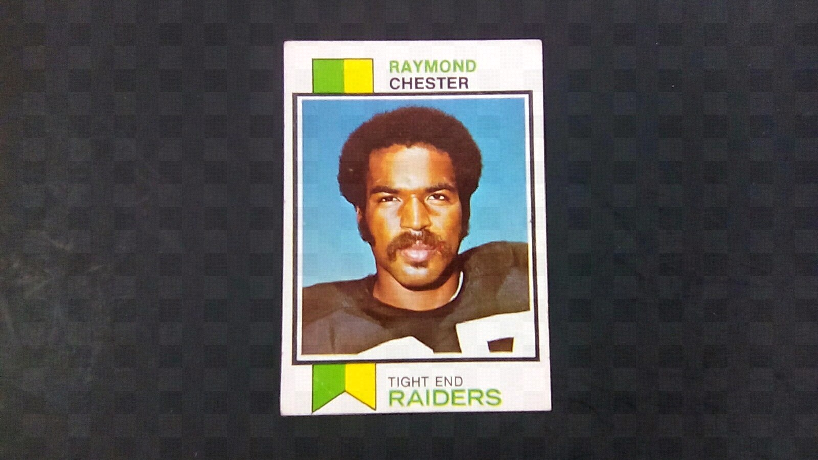 Football cards Raymond Chester Raiders No 520 Topps cards 1972 T.C.G ...