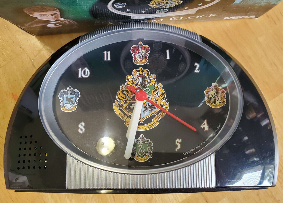 Harry Potter Alarm Clock Neca Warner Brothers Hogwarts House Crests ...