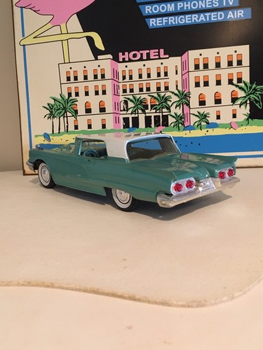1959 AMT Ford Thunderbird Friction Promo Model Car Sharp Tu-Tone Wh ...