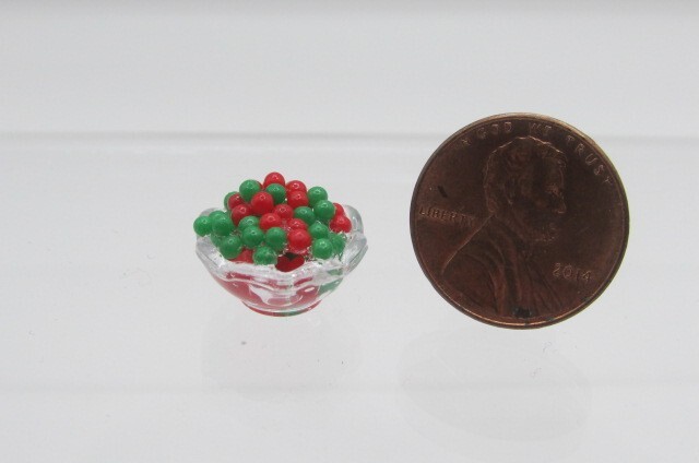 Dollhouse Miniature Christmas Candy Dish Filled Red Kelly Green Candy ...