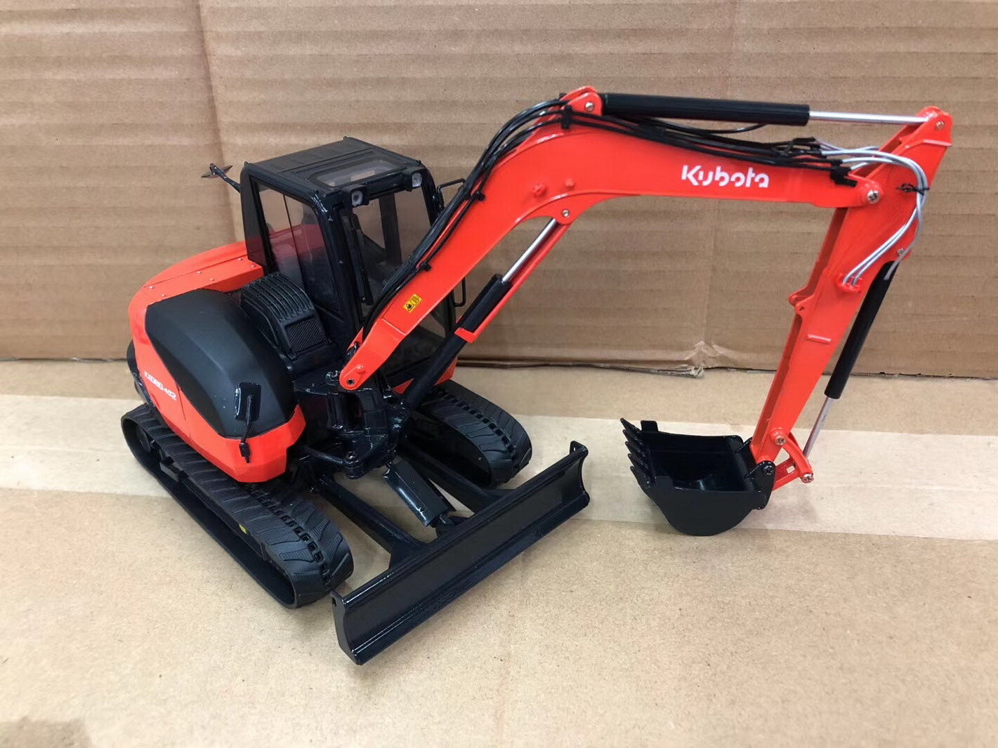 Universal Hobbies 1/24 Kubota KX080-4a2 Compact Excavator Diecast Model ...