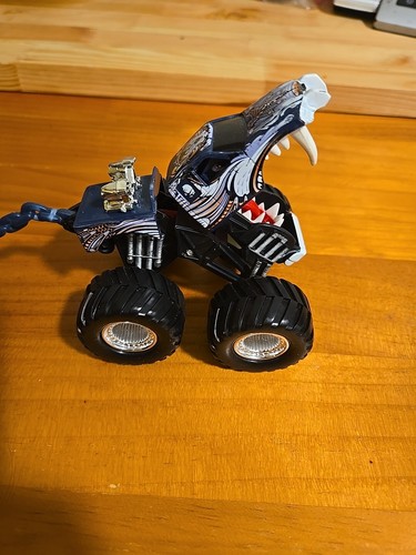 2006 Mattel Hot Wheels Road Beast Snake Monster Truck Blue Snake Teeth ...