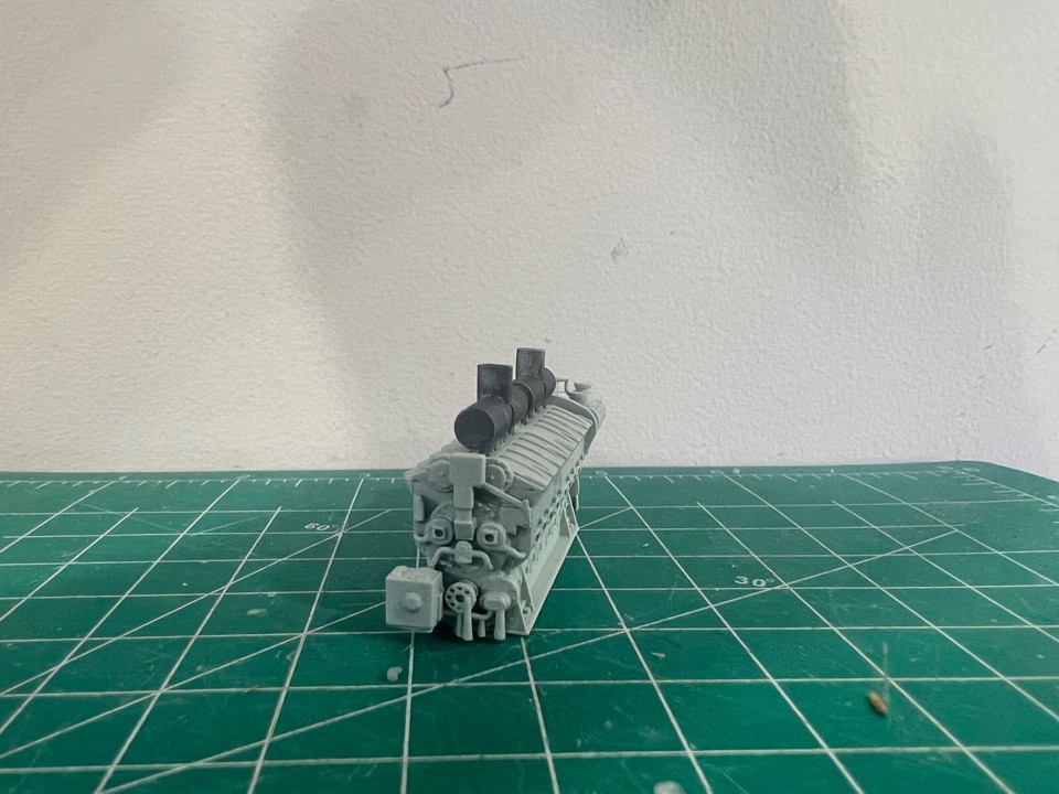 HO scale EMD 567 16 Cyl Dual Exhaust Custom Weathered and Painted ...