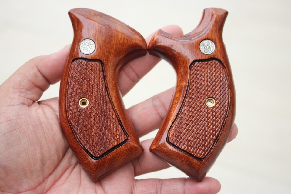 TARGET GRIPS FOR S&W K, L FRAME MODEL 686, 66 ROUND BUTT SAPELE WOOD ...