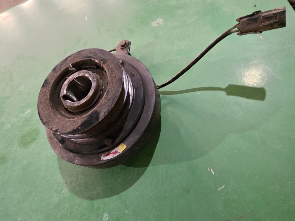 PTO CLUTCH John Deere F935 OEM AM118770 F910 F911 F912 F915 F930 F932 ...