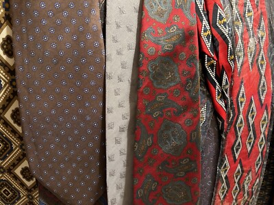 Lot of 200 SILK TIES Contemporary & Vintage EXCELLENT Neck Tie FAMOUS ...