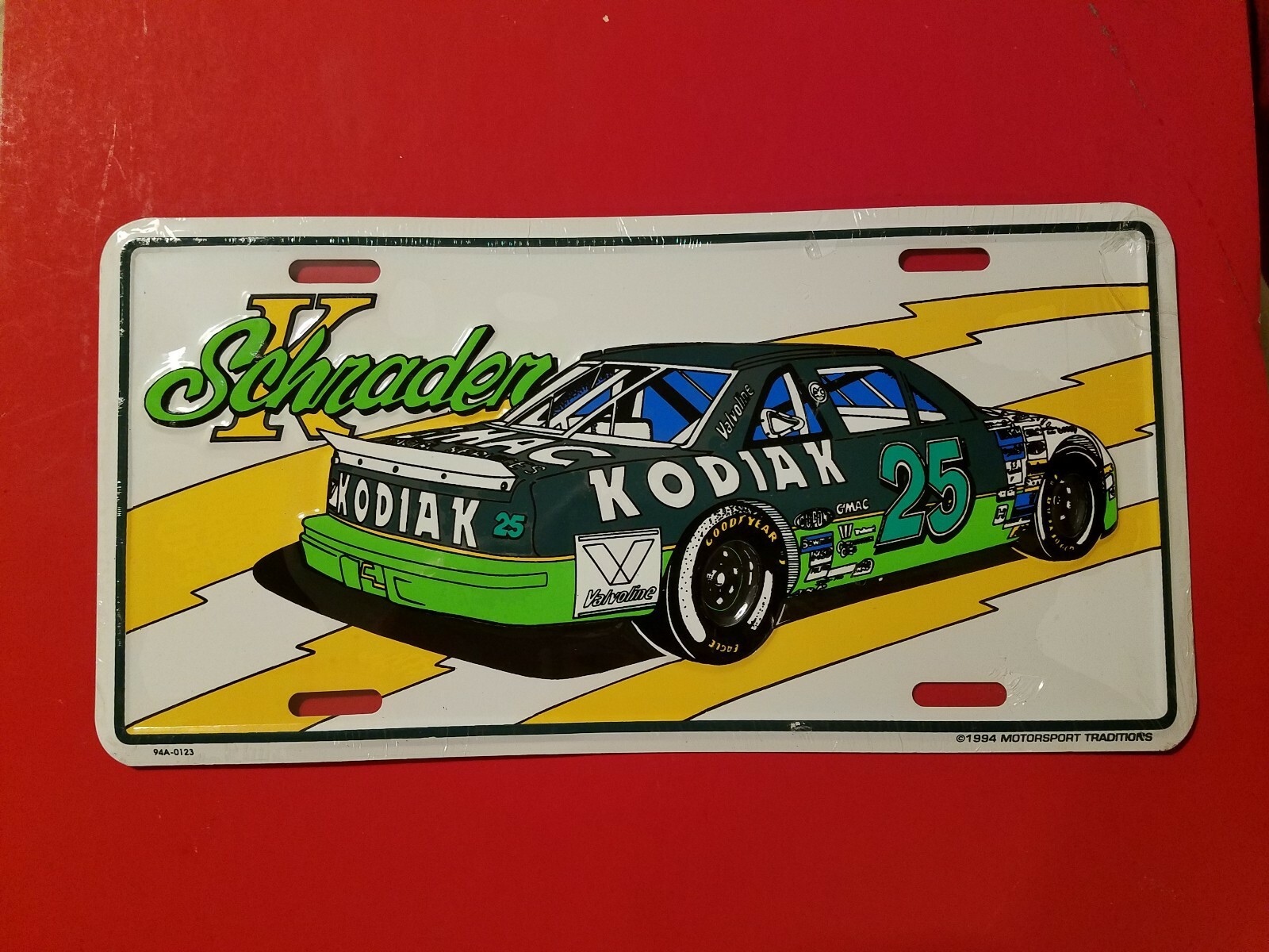NASCAR Ken Schrader #25 Chevy Lumina Kodiak CMAC Valvoline Metal ...