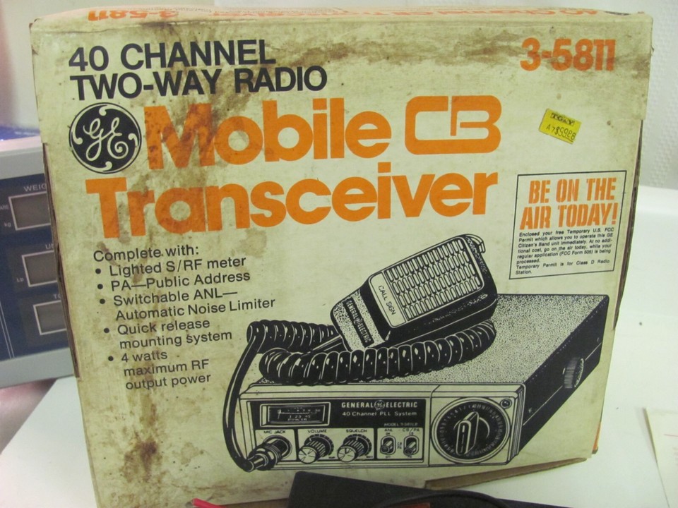Vintage General Electric GE 40-Channel Mobile CB Radio 3-5811 ...