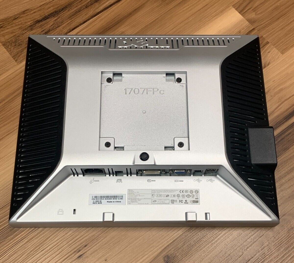 Dell 1707FPc 17-inch LCD monitor working with stand, DVI, VGA and Power ...