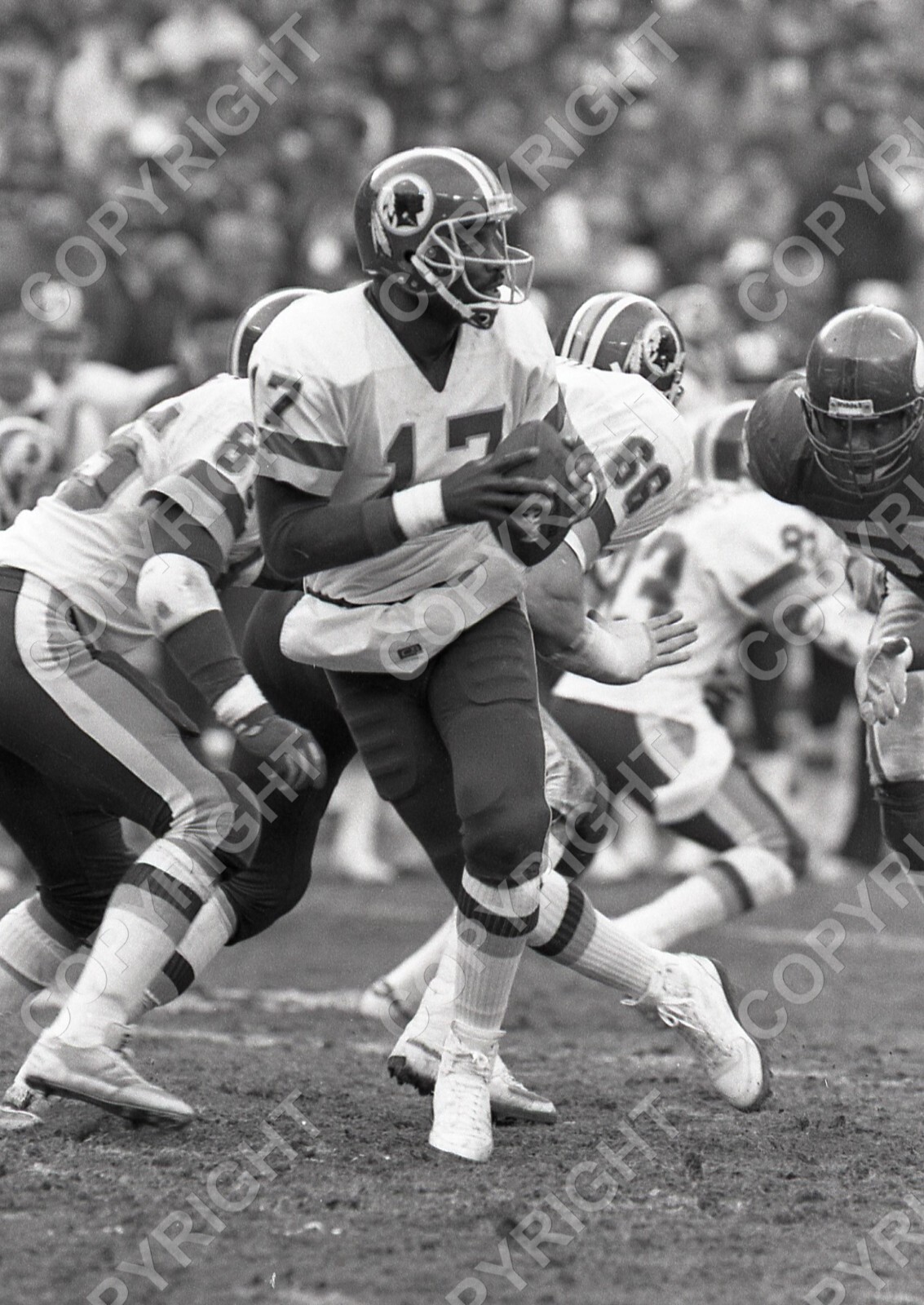 DOUG WILLIAMS - WASHINGTON REDSKINS - Vintage 35mm Football B&W ...