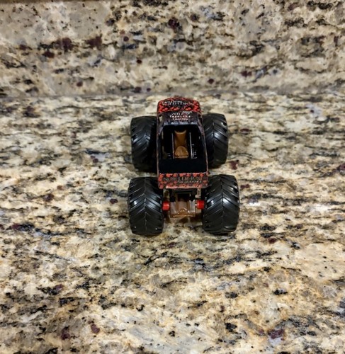 Spin Master Monster Jam NORTHERN NIGHTMARE Color Change Truck 1:64 New ...