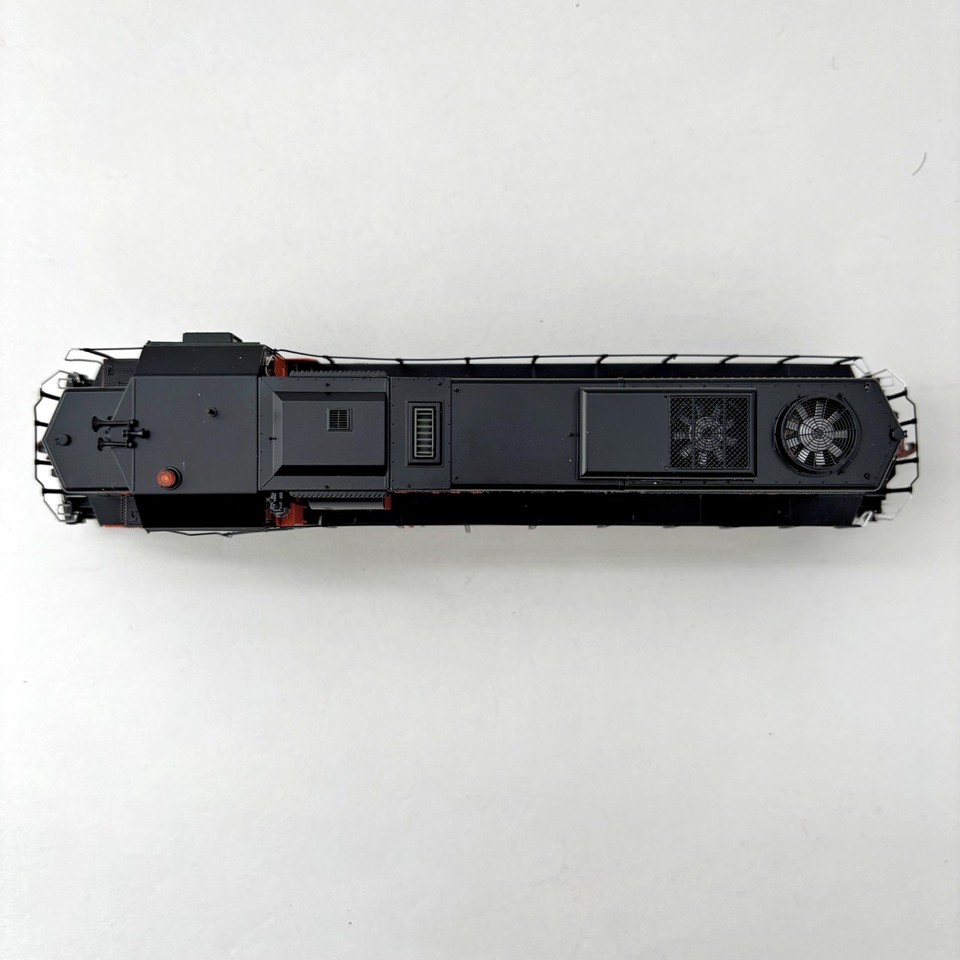 Scaletrains Museum Quality HO Scale EMD SDL39 Soo Line Bandit 585 ...