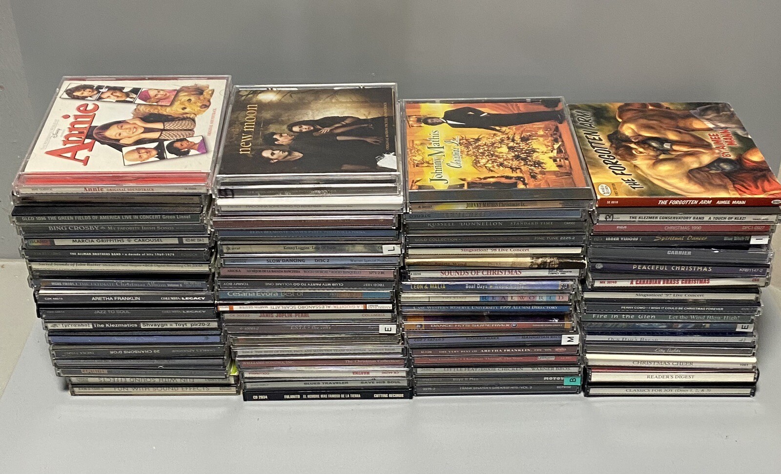 Lot of 68 CDs mix Albums Country Pop Soundtrack Jazz Swing Folk and ...