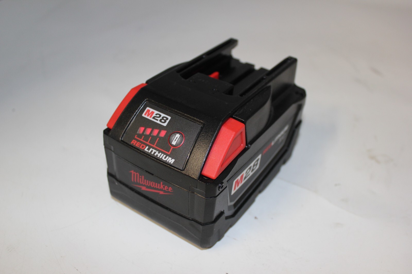Milwaukee 48-11-2830 Battery M28 28-Volt RED Lithium-Ion Xc Extended ...