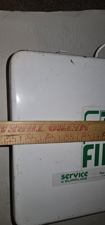 Vintage Zee Medical Wall Mount First Aid Kit Metal Storage Box 14" X 9. ...