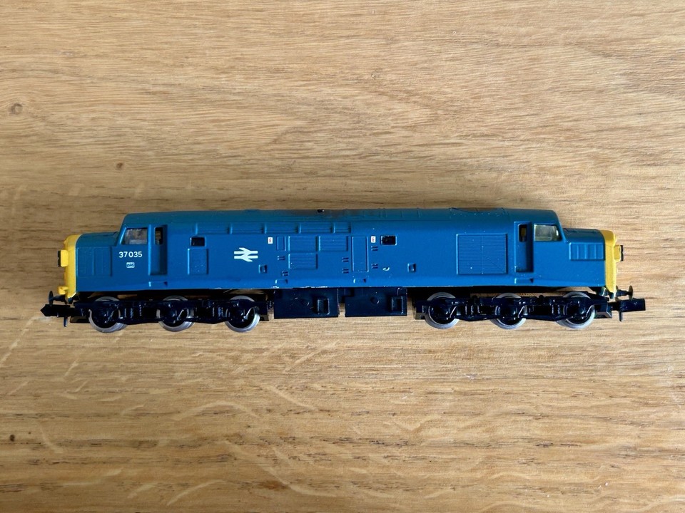 Graham Farish 8015 N Gauge Class 37 Diesel Loco No.37035 BR Blue ...