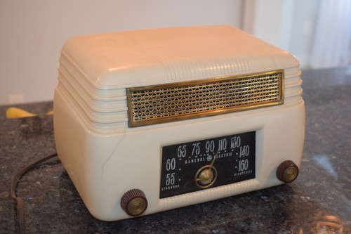 GE Tube Radio 201 Bakelite White Gold AM Vintage General Electric ...