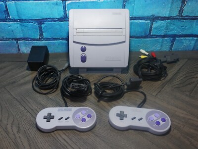 Authentic Super Nintendo SNES Game Console Jr. SNS-101 with 2 ...