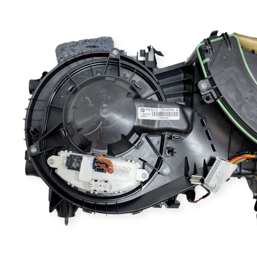 2012-2018 BMW 320i 328i F30 HVAC A/C Air Heater Blower Housing w/ Evap ...